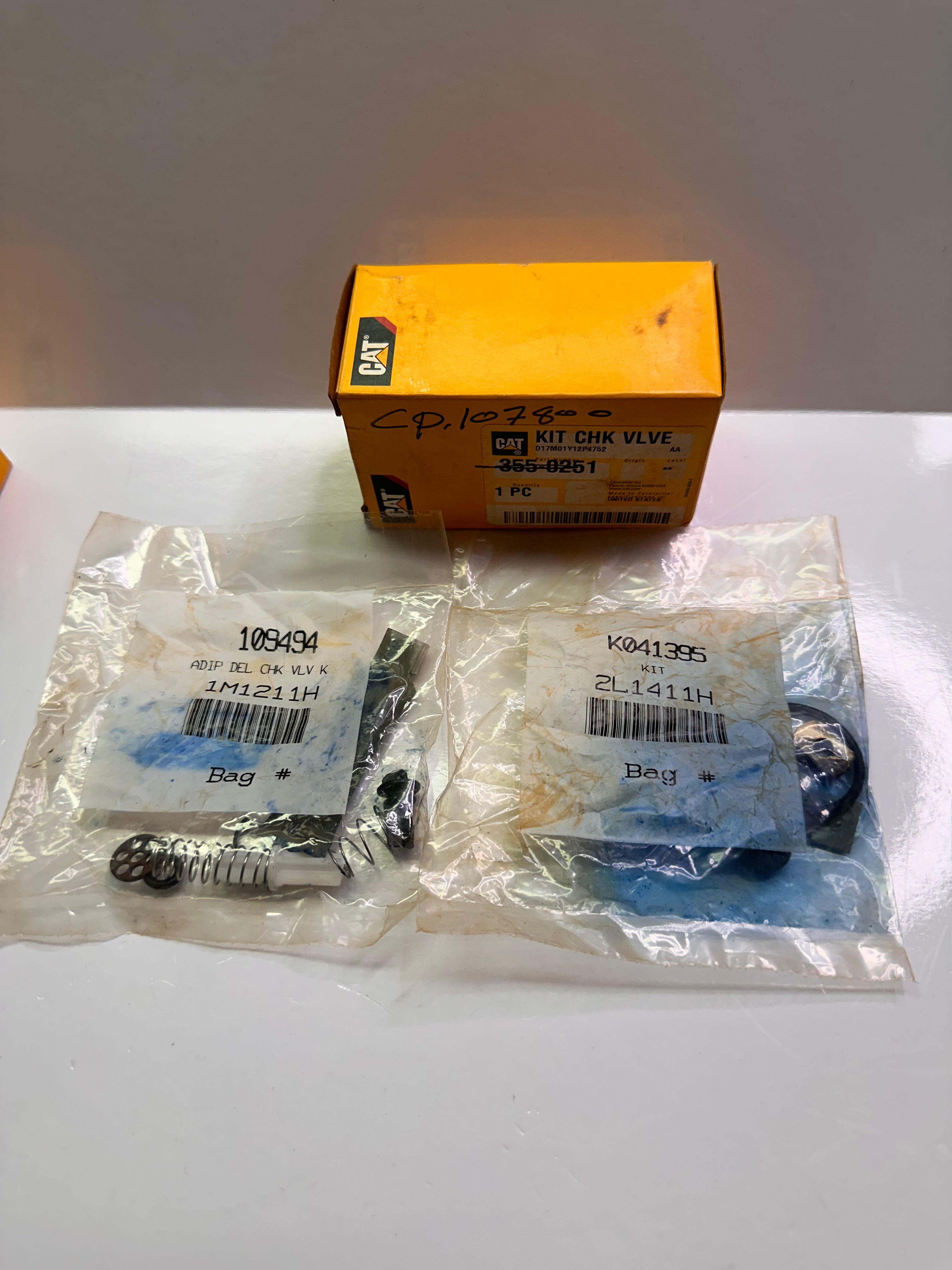 Caterpillar CAT 355-0251 Air Dryer Check Valve Kit, K041395/109494 ...