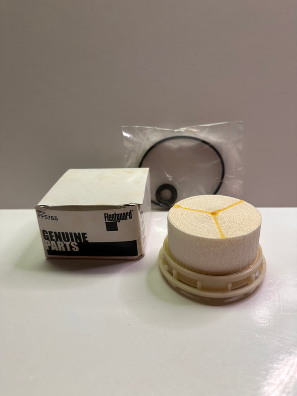 Fleetguard FF5765 Fuel Filter for Toyota 23390-51020/233905-51070 ...