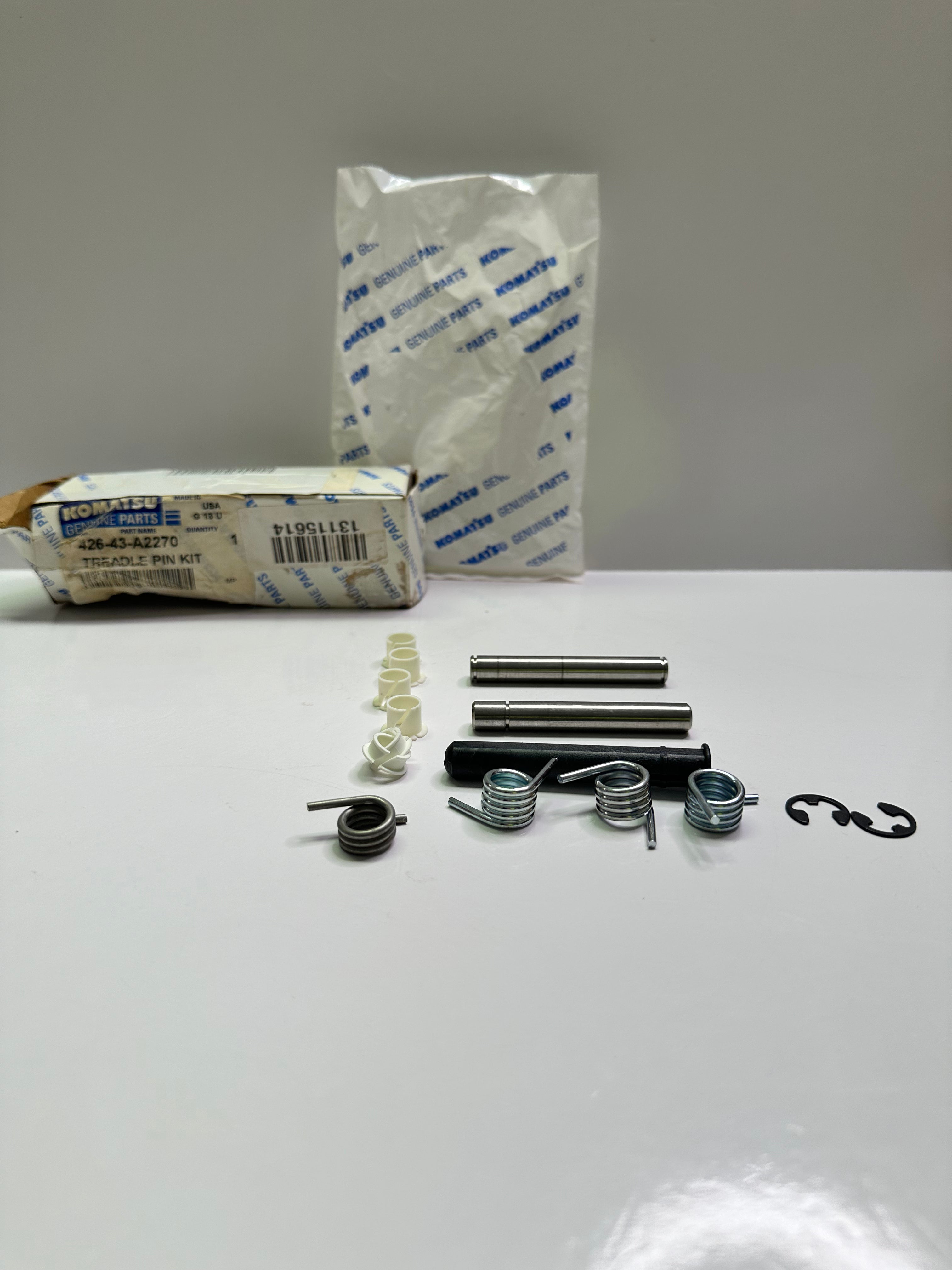 Komatsu 426-43-A2270 Genuine Treadle Pin Kit for WA800-2LC | Mining ...
