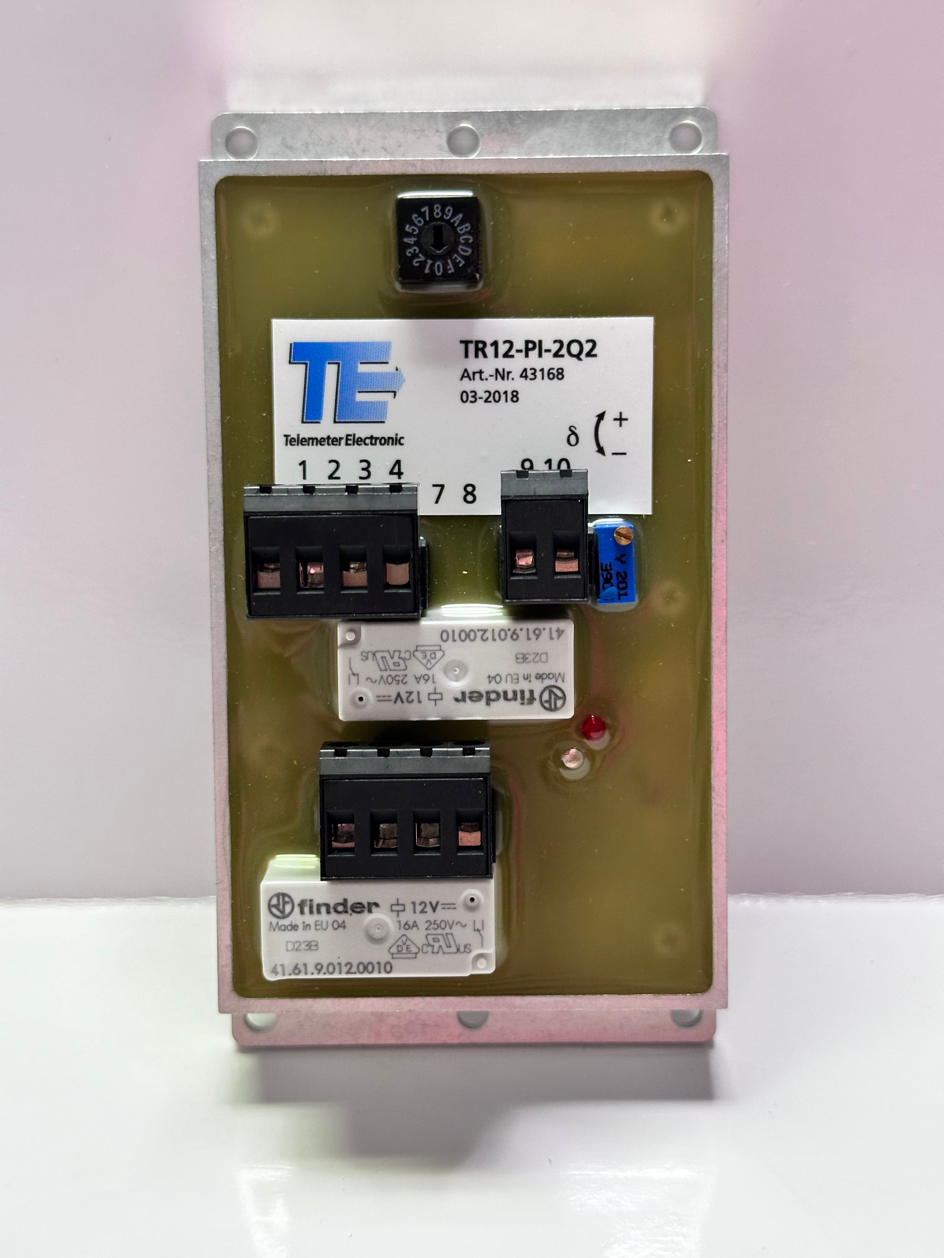TE TR12-PI-2Q2 Temperature Controller | Mining & Industrial Surplus