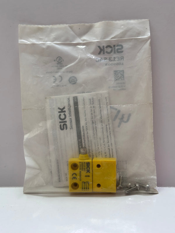 SICK RE13 Series Magnetic Non-Contract Safety Switch, 30V DC, Plastic ...