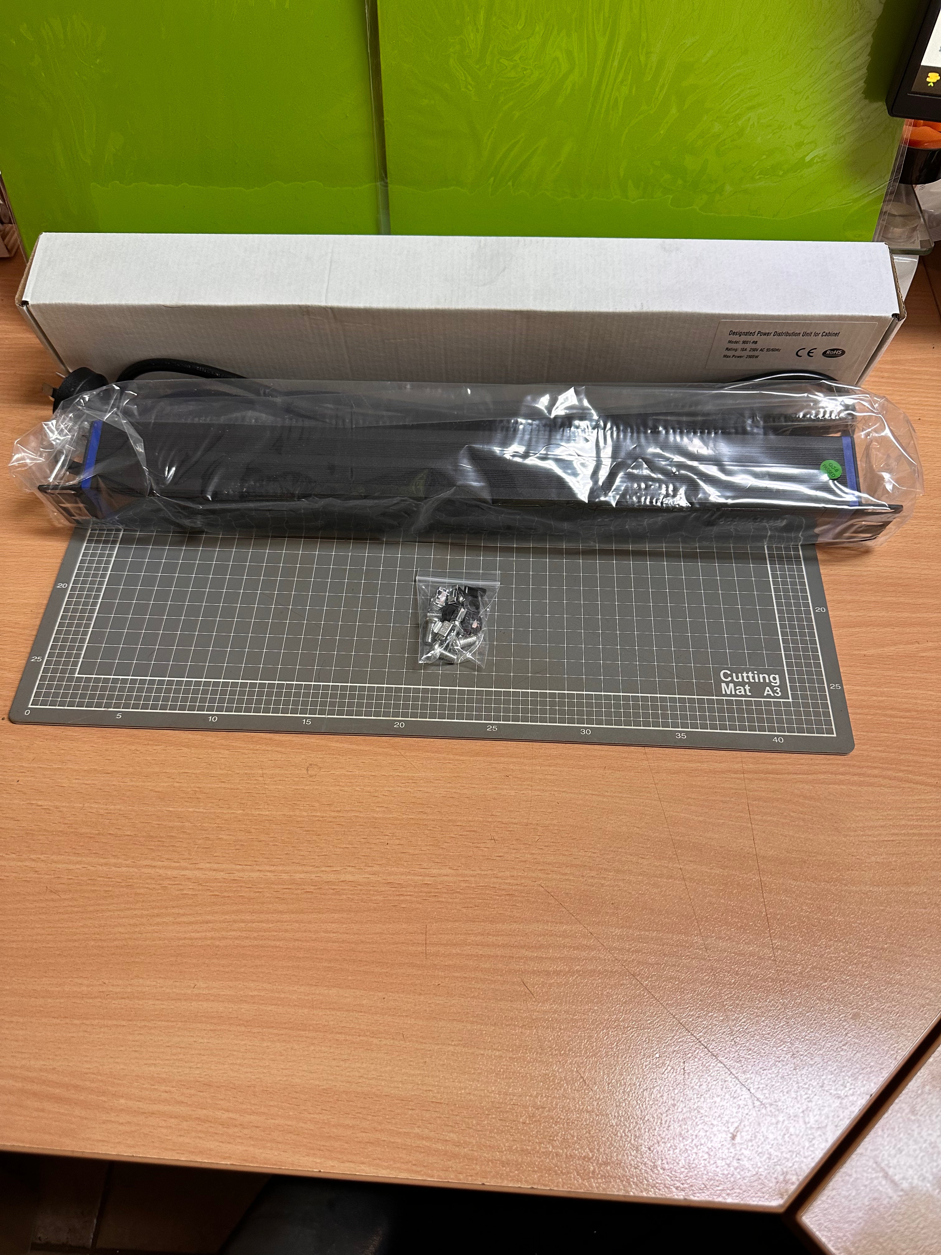 RACKTECH 5 Way Horizontal Power Rail 9001-RB NIB | Mining & Industrial ...