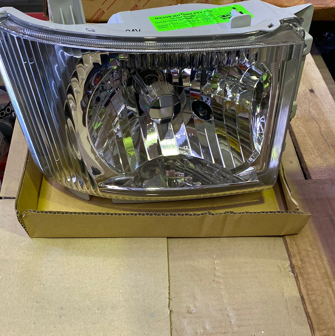 ISUZU 8-98225640-0 Head Lamp | Mining & Industrial Surplus