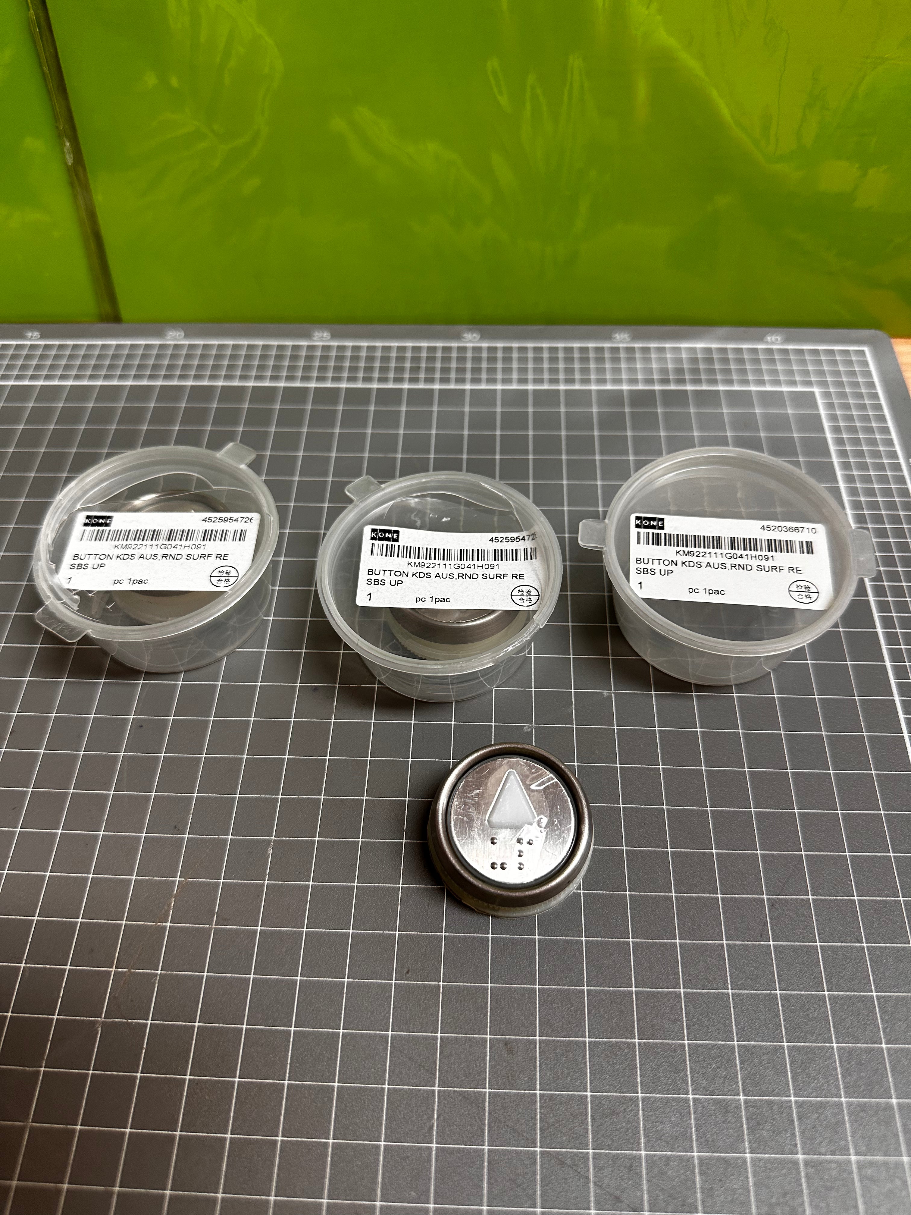 KONE KM922112G041H091 BUTTON KDS AUS,RND SURF RE SBS UP | Mining ...